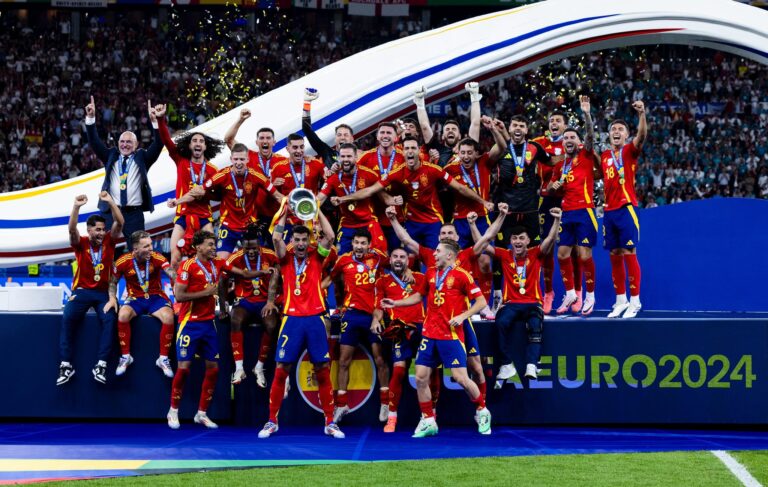 España logró su cuarto título de la Eurocopa 2024 al vencer a Inglaterra 2-1 - Diario UNO