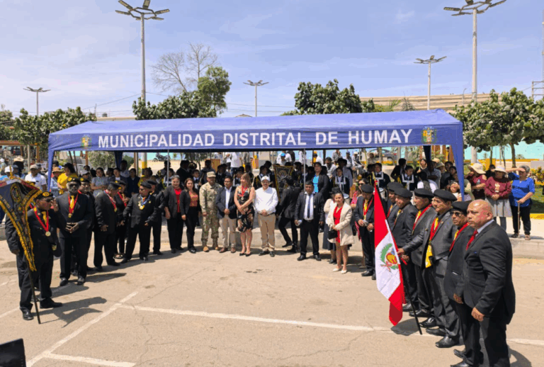 Congresista Héctor Valer realiza reconocimiento a los licenciados ...